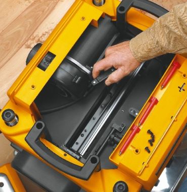 Рейсмусовый станок 1800 Вт DeWalt DW735-KS ― DeWALT